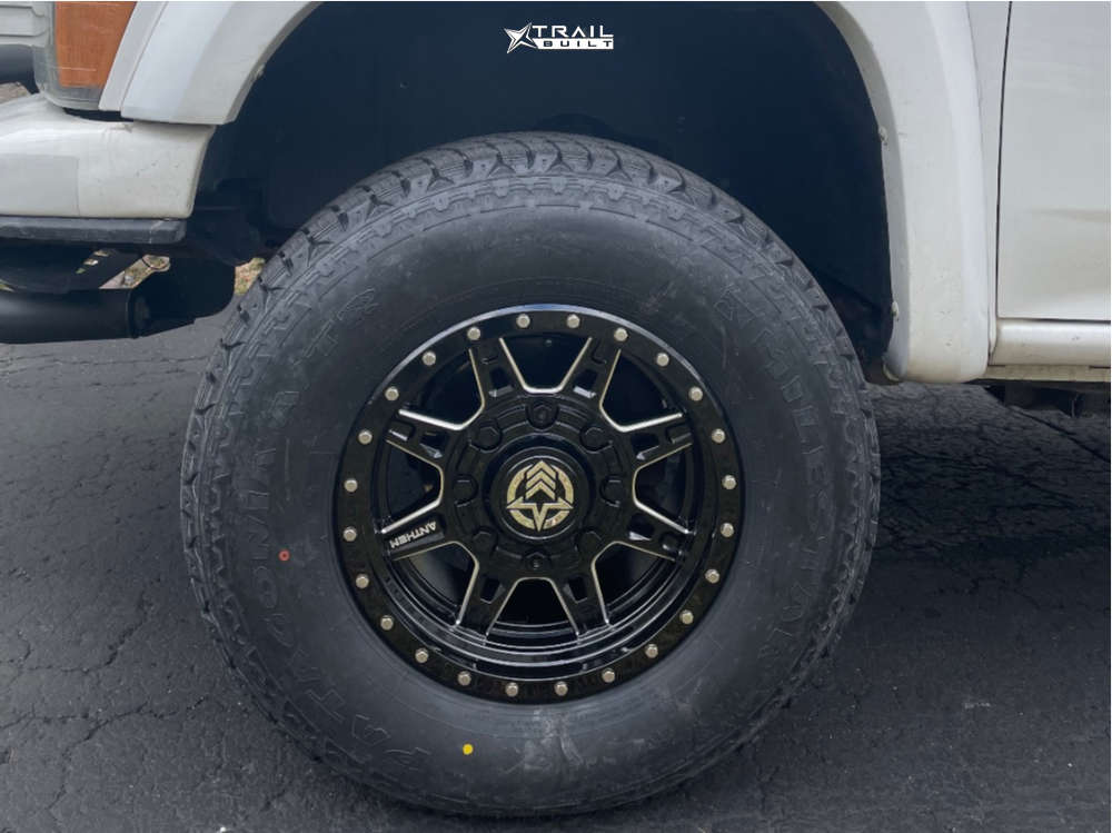 2012 Chevrolet Colorado Wheel Offset Aggressive > 1" Outside Fender ...