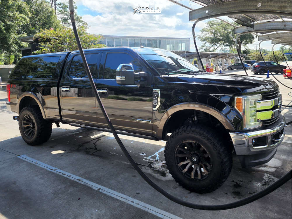 2017 Ford F-250 Super Duty Wheel Offset Aggressive > 1" Outside Fender ...