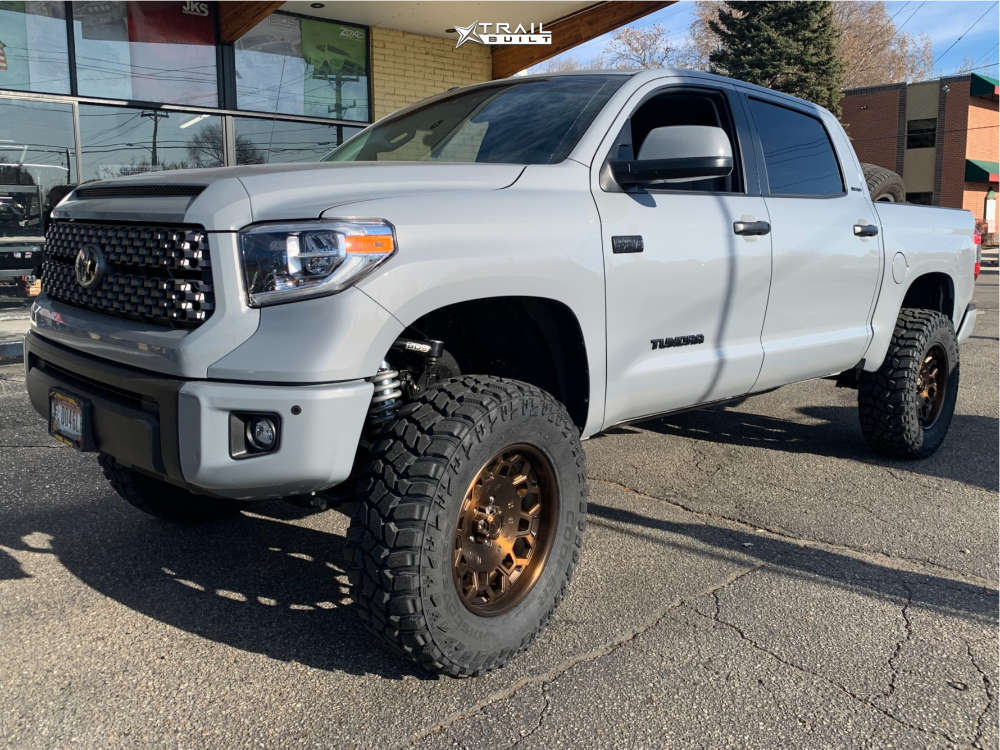 2019 Toyota Tundra Wheel Offset Aggressive > 1" Outside Fender ...