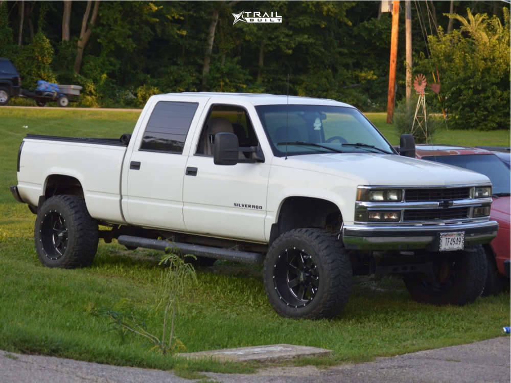 2000 Chevrolet K2500 Wheel Offset Aggressive > 1" Outside Fender ...
