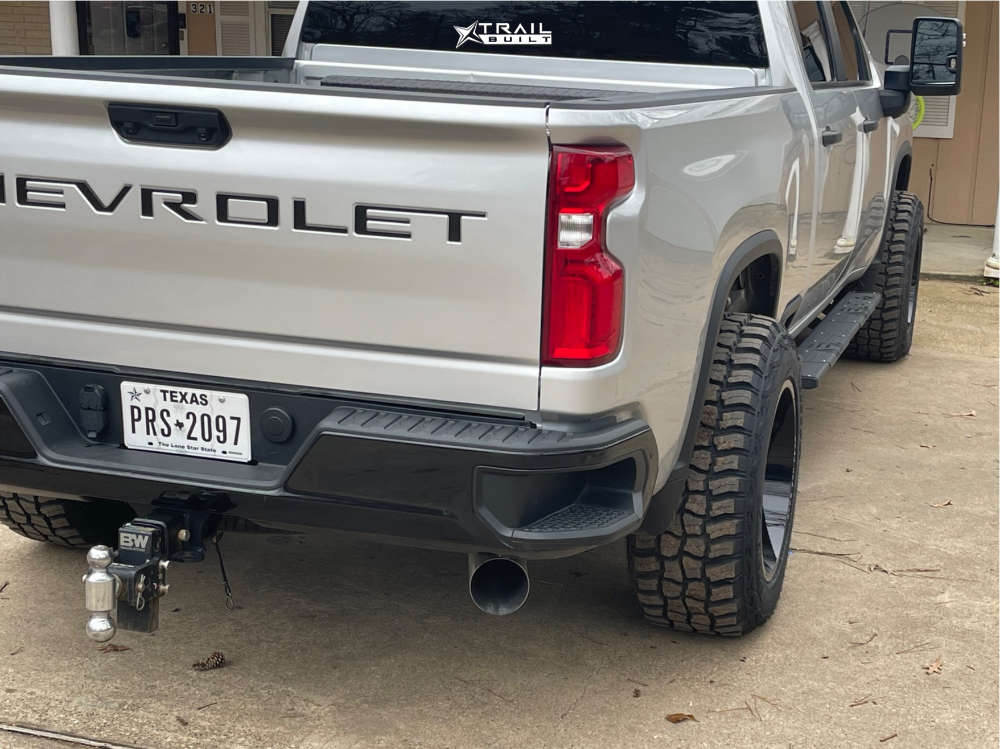 2021 Chevrolet Silverado 2500 HD Wheel Offset Aggressive > 1" Outside ...