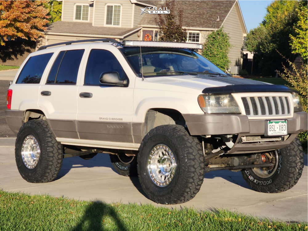 2004 Jeep Grand Cherokee Wheel Offset Aggressive > 1" Outside Fender ...