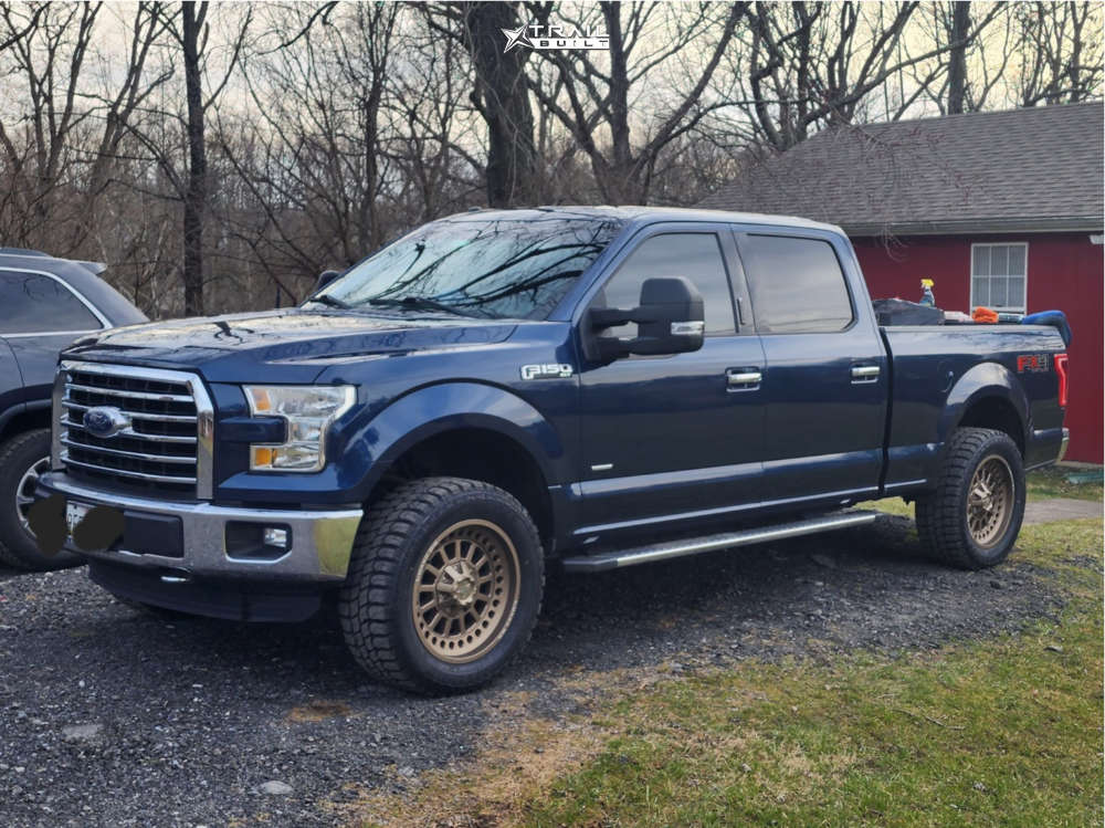 2016 Ford F-150 Wheel Offset Aggressive > 1" Outside Fender Leveling ...