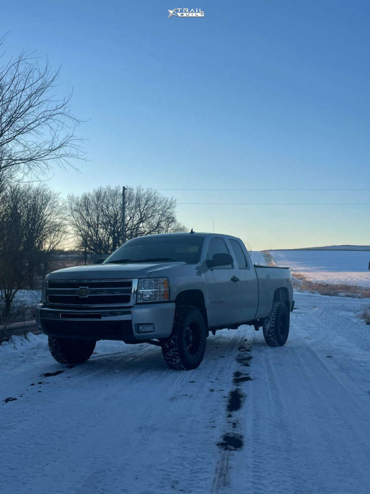 2010 Chevrolet Silverado 1500 Wheel Offset Aggressive > 1" Outside ...
