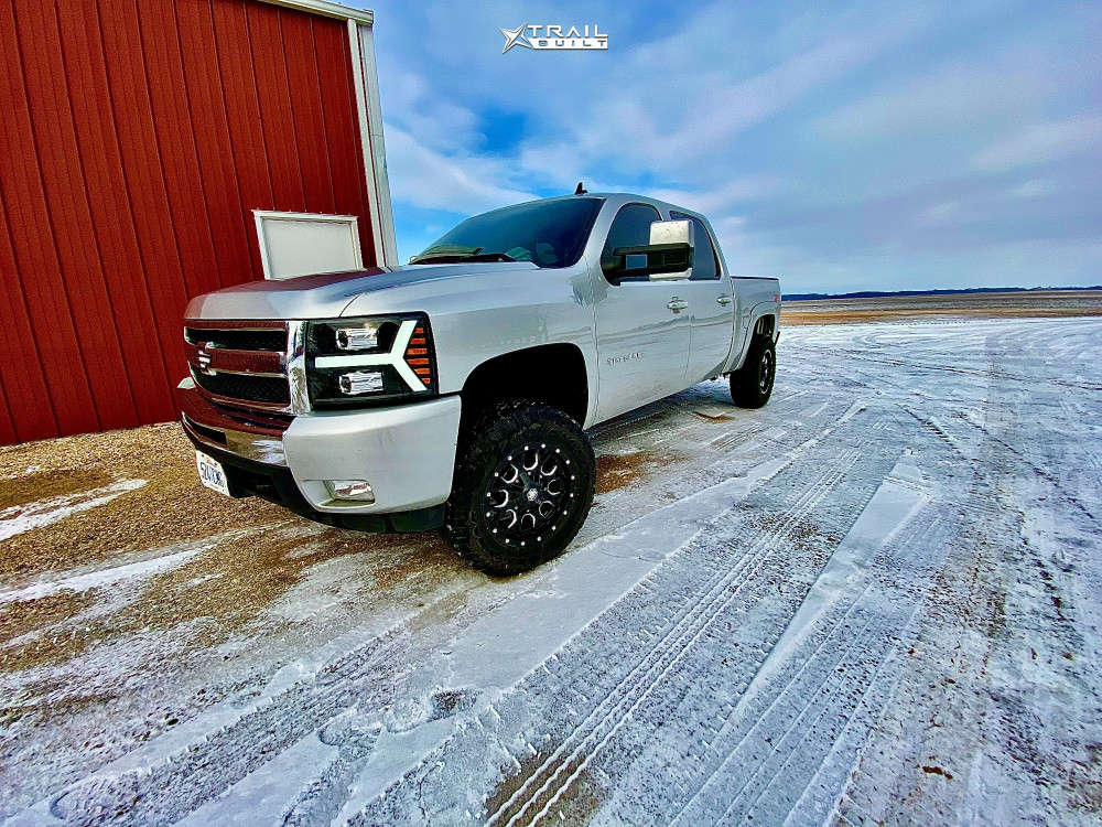 2011 Chevrolet Silverado 1500 Wheel Offset Aggressive > 1" Outside ...