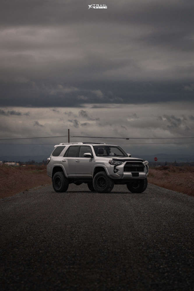 2015 Toyota 4Runner Wheel Offset Aggressive > 1" Outside Fender ...