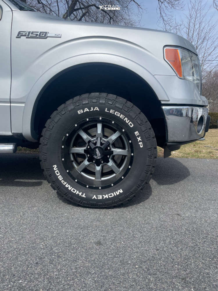 2013 Ford F-150 Wheel Offset Aggressive > 1" Outside Fender Leveling ...