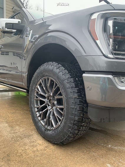 2021 Ford F-150 Wheel Offset Slightly Aggressive Leveling Kit | 2590436 ...