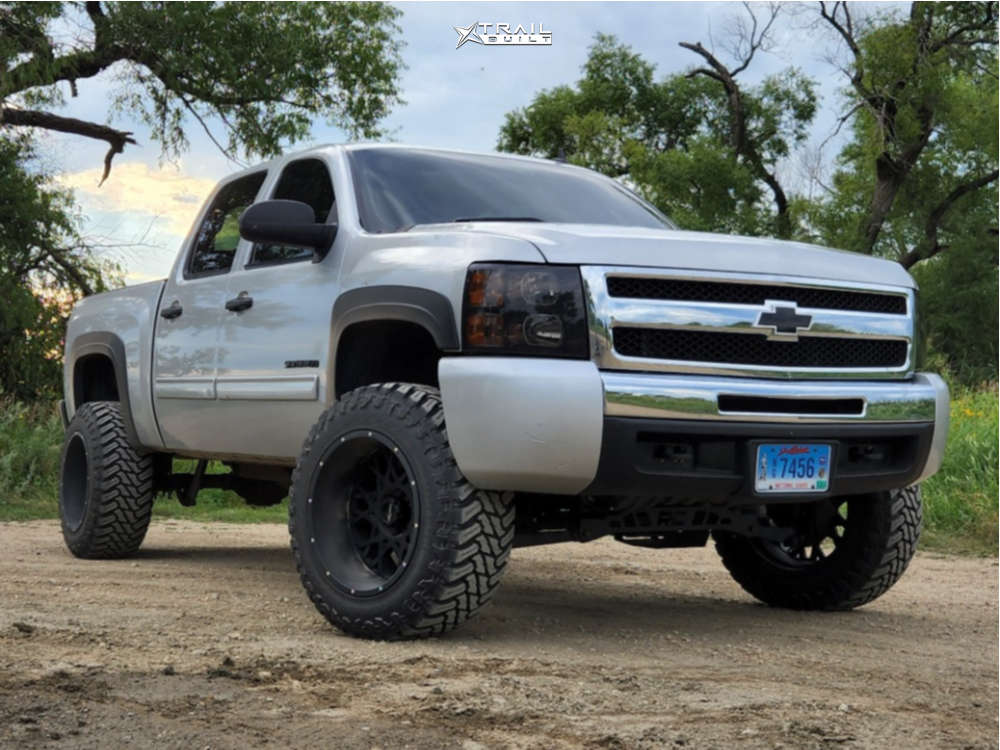 2010 Chevrolet Silverado 1500 Wheel Offset Aggressive > 1" Outside ...