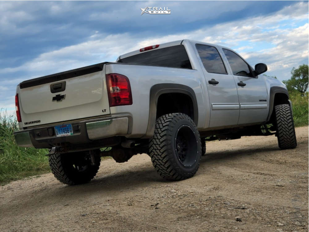 2010 Chevrolet Silverado 1500 Wheel Offset Aggressive > 1" Outside ...