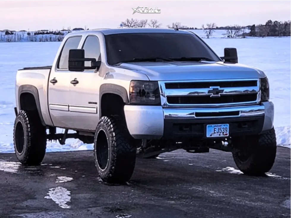 2010 Chevrolet Silverado 1500 Wheel Offset Aggressive > 1" Outside ...