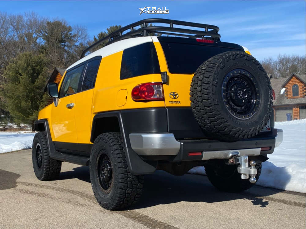 2007 Toyota FJ Cruiser Wheel Offset Aggressive > 1" Outside Fender ...