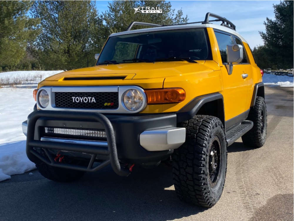 2007 Toyota FJ Cruiser Wheel Offset Aggressive > 1" Outside Fender ...