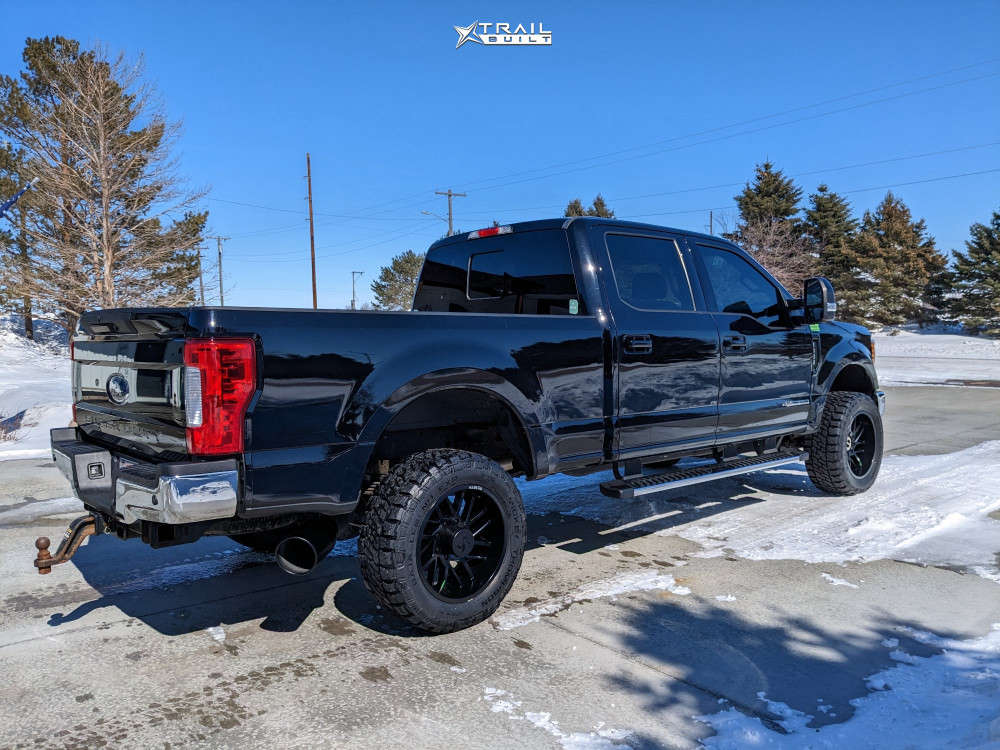 2017 Ford F-350 Super Duty Wheel Offset Aggressive > 1" Outside Fender ...