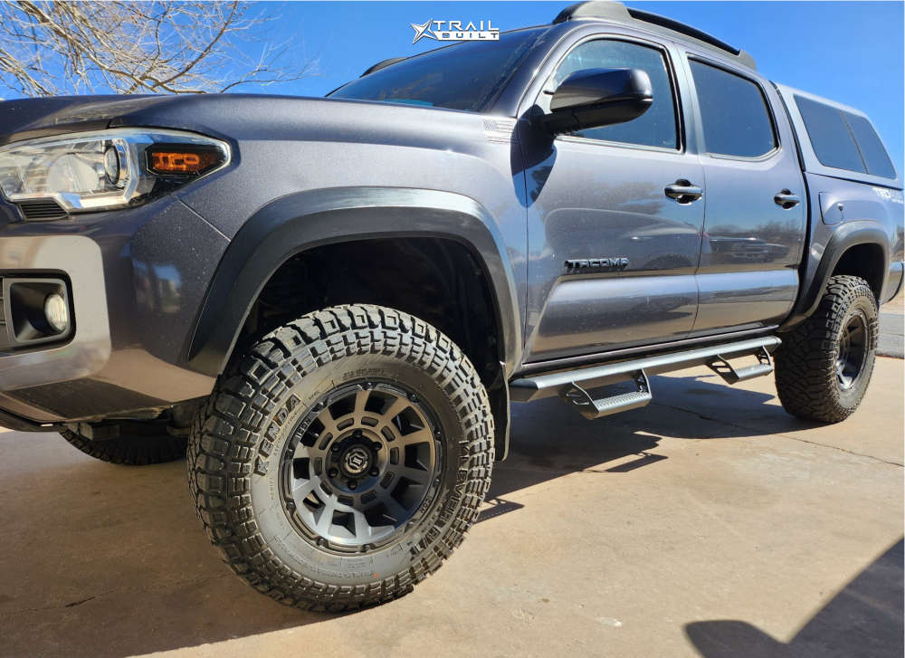 2016 Toyota Tacoma Wheel Offset Slightly Aggressive Leveling Kit ...