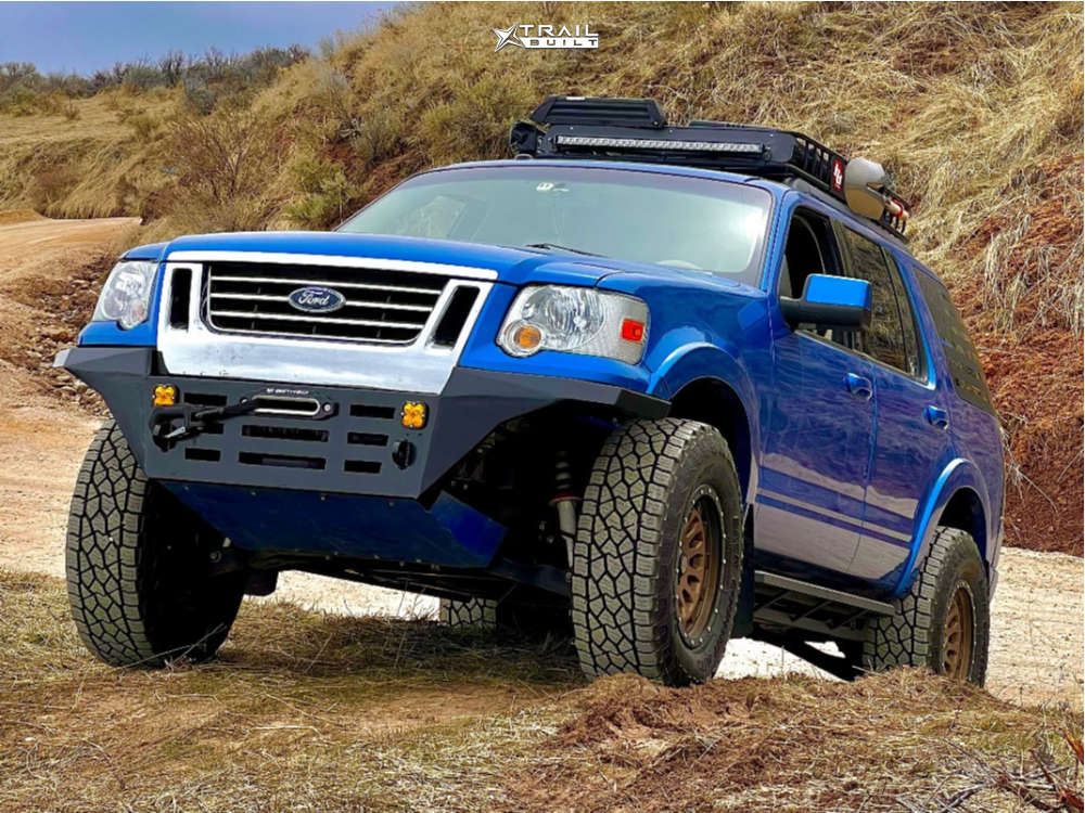 2010 Ford Explorer Wheel Offset Aggressive > 1" Outside Fender ...