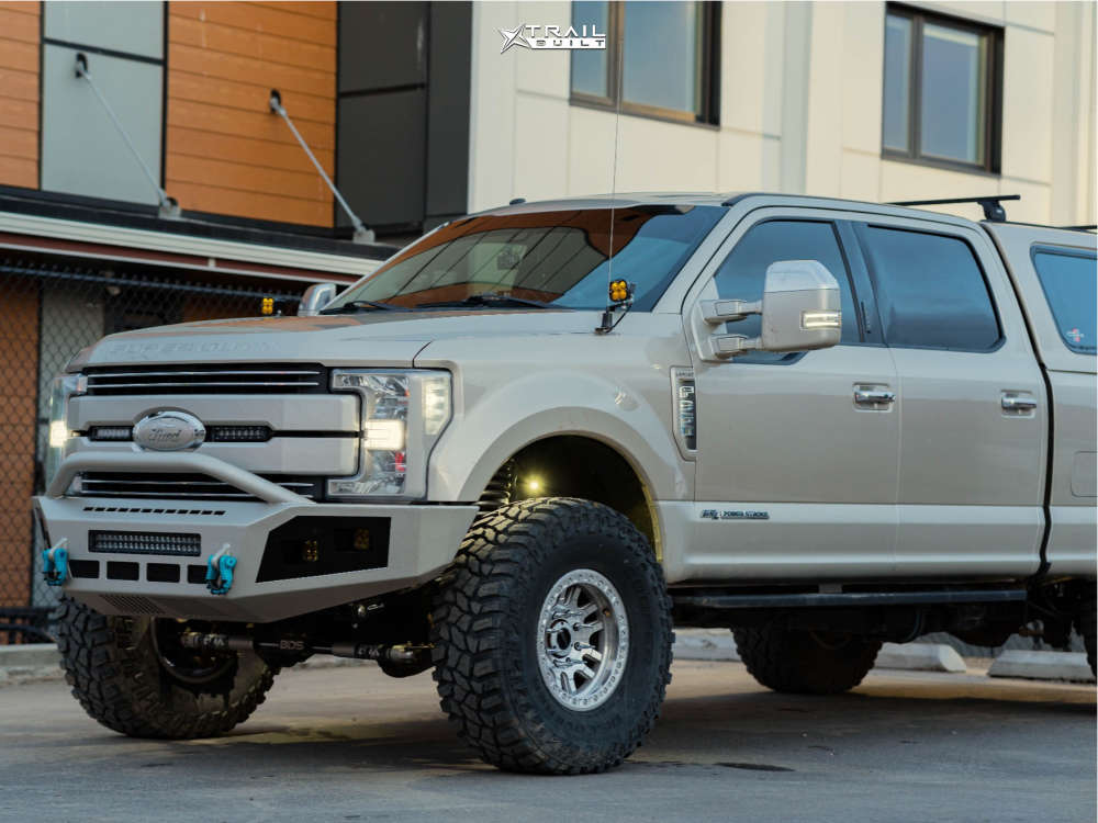 2017 Ford F-350 Super Duty Wheel Offset Aggressive > 1" Outside Fender ...