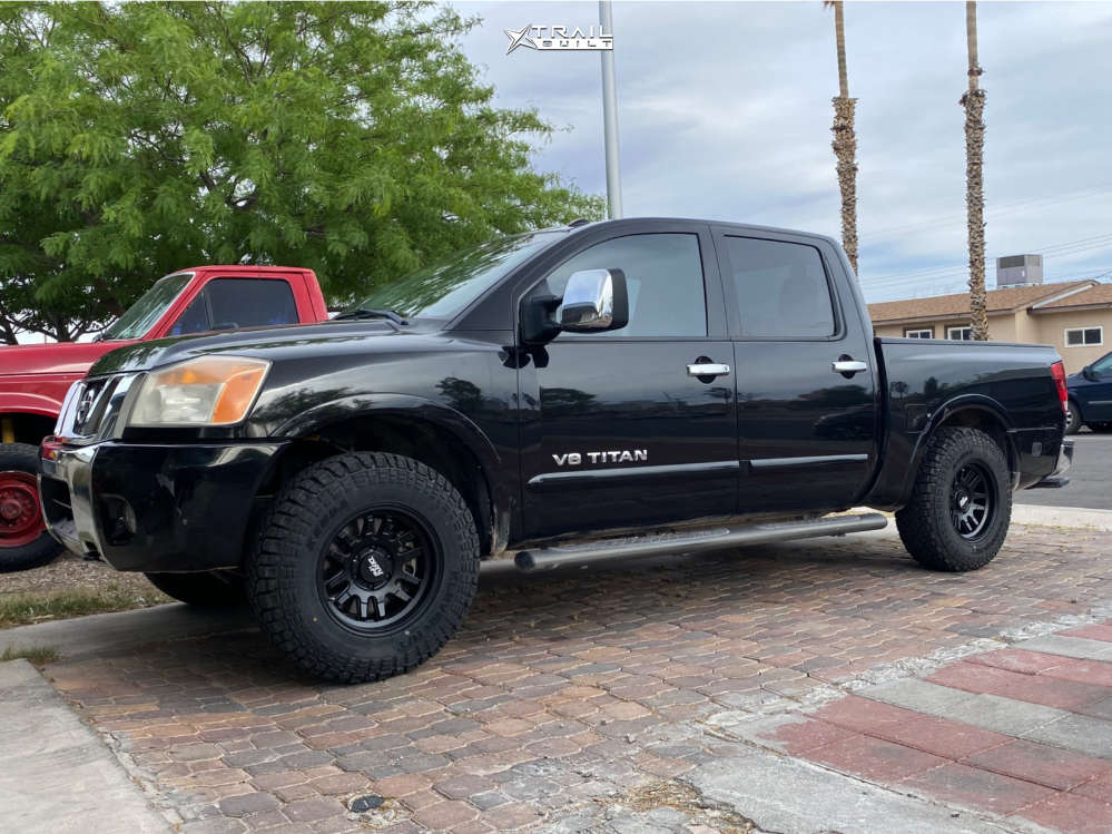 04 Nissan Titan Tire Size