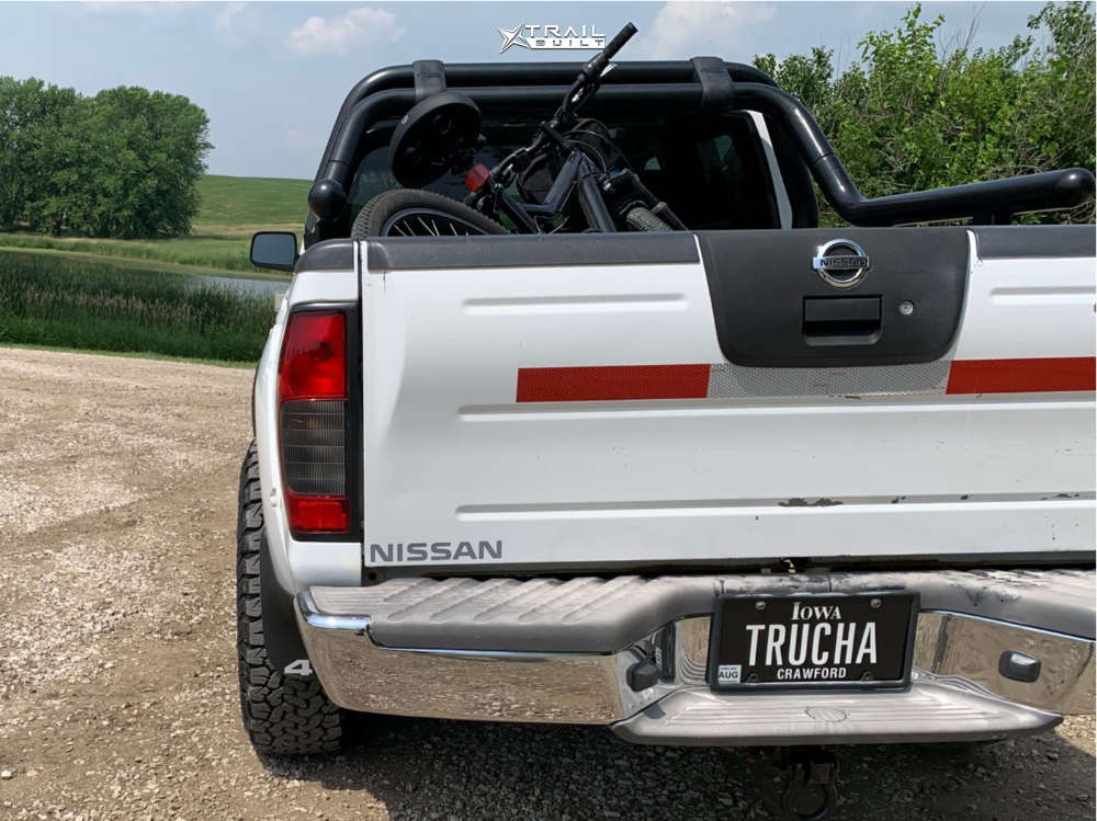 2004 Nissan Frontier Wheel Offset Aggressive > 1" Outside Fender Stock ...