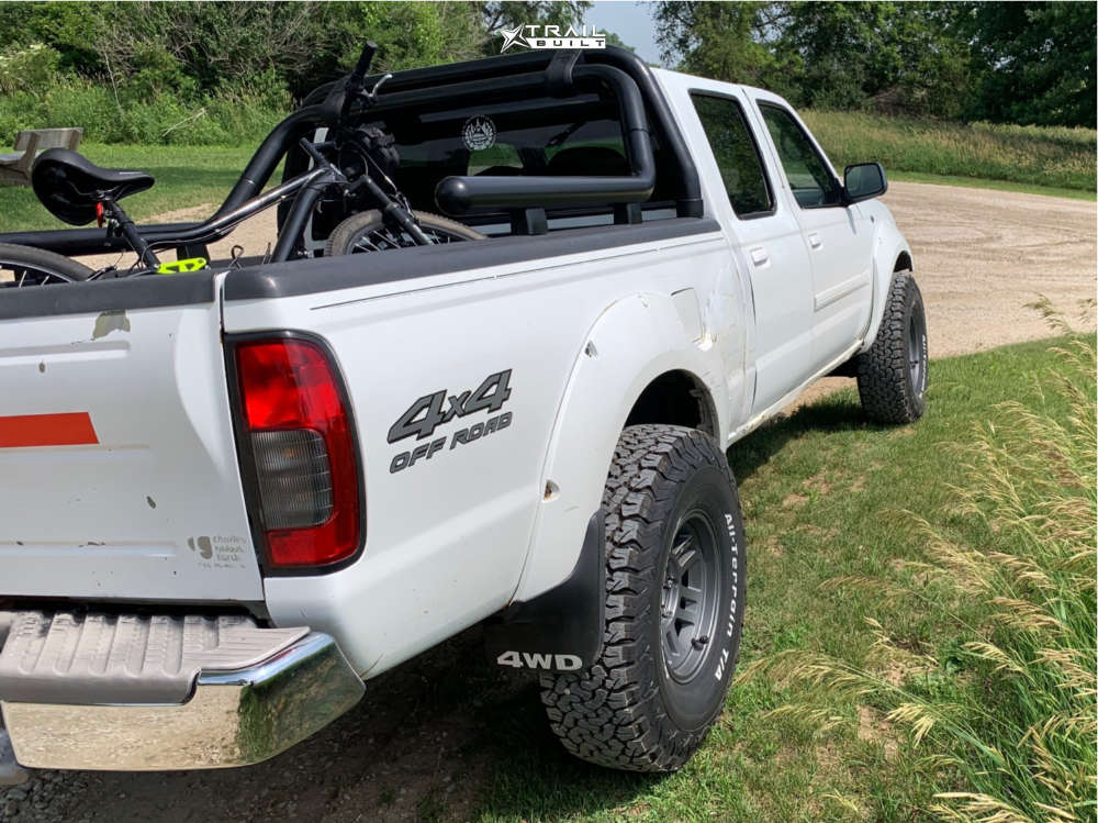 2004 Nissan Frontier Wheel Offset Aggressive > 1" Outside Fender Stock ...