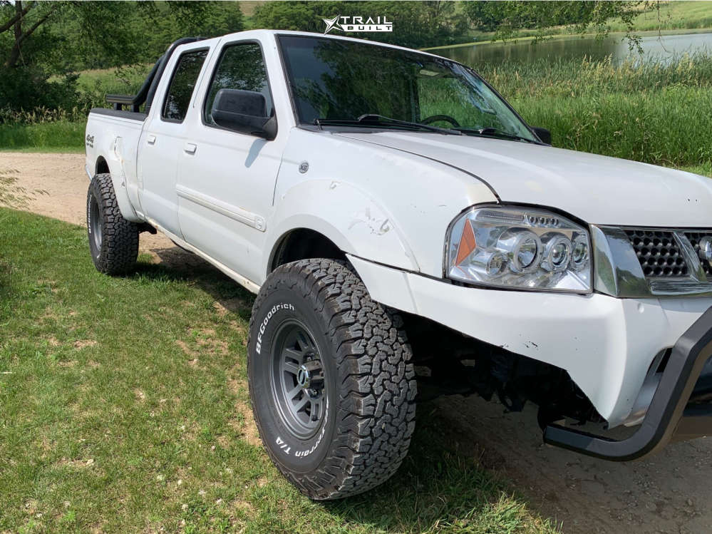 2004 Nissan Frontier Wheel Offset Aggressive > 1" Outside Fender Stock ...