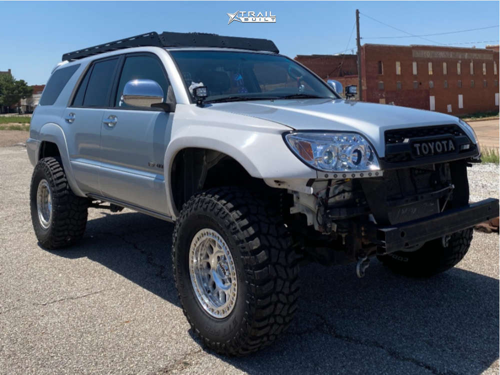 2005 Toyota 4Runner Wheel Offset Aggressive > 1" Outside Fender ...