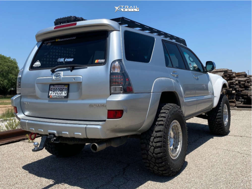 2005 Toyota 4Runner Wheel Offset Aggressive > 1" Outside Fender ...