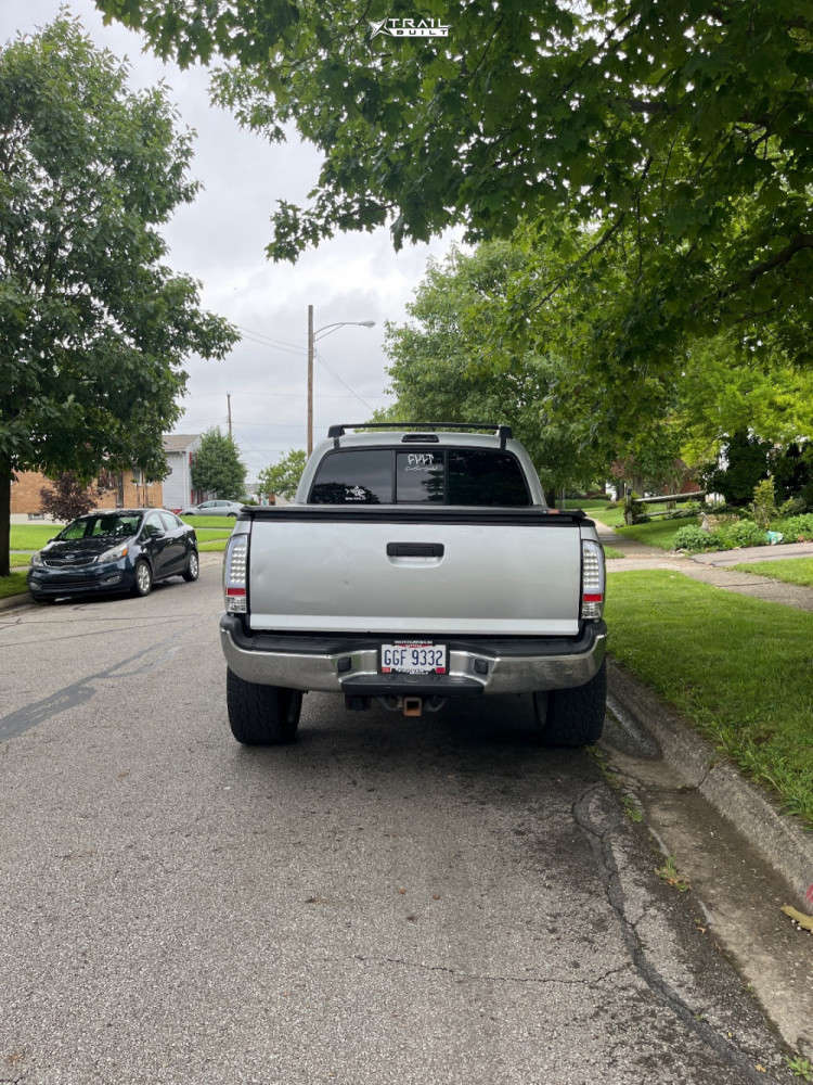 2008 Toyota Tacoma Wheel Offset Aggressive > 1" Outside Fender ...