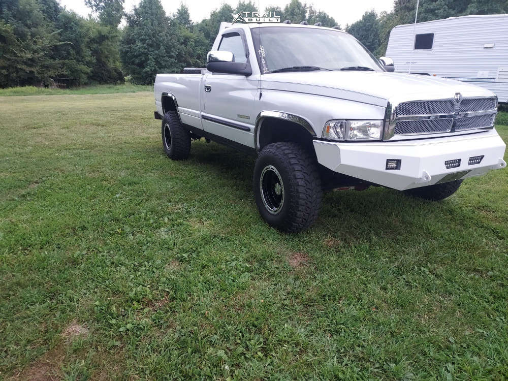 2000 Dodge Ram 1500 Wheel Offset Aggressive > 1" Outside Fender ...
