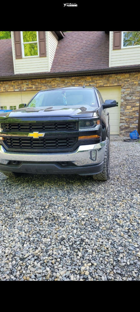 2018 Chevrolet Silverado 1500 Wheel Offset Aggressive > 1" Outside ...