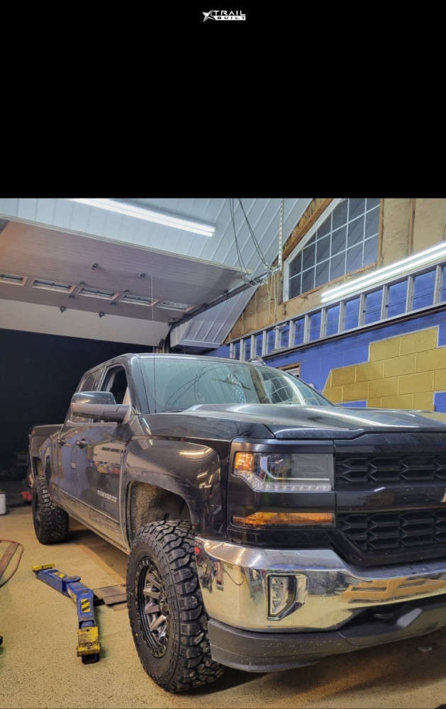2018 Chevrolet Silverado 1500 Wheel Offset Aggressive > 1" Outside ...