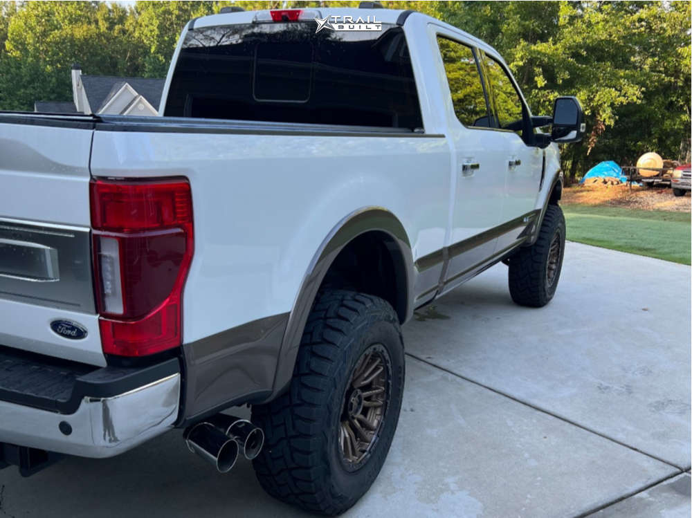 2022 Ford F-250 Super Duty Wheel Offset Aggressive > 1" Outside Fender ...