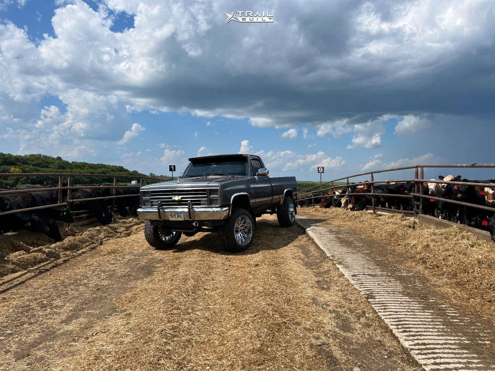 1987 Chevrolet K10 Wheel Offset Aggressive > 1" Outside Fender ...