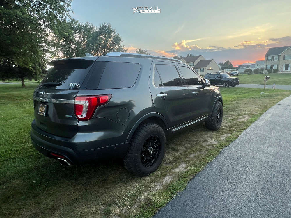 2017 Ford Explorer Wheel Offset Aggressive > 1" Outside Fender ...