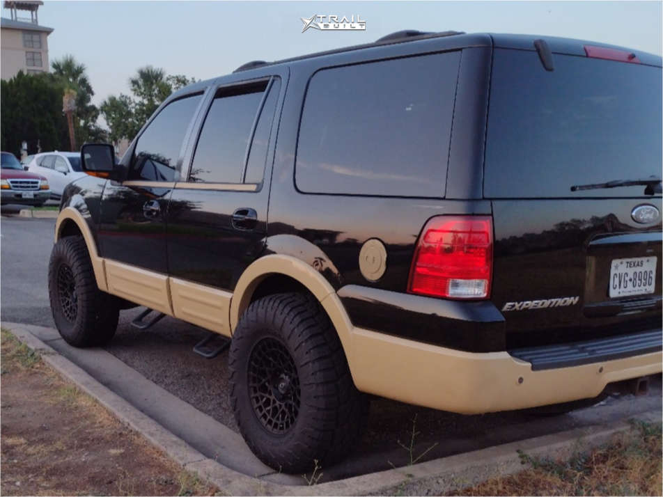 2003 Ford Expedition Wheel Offset Aggressive > 1" Outside Fender ...