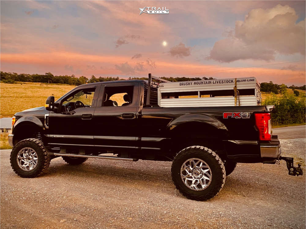 2017 Ford F-250 Super Duty Wheel Offset Aggressive > 1" Outside Fender ...