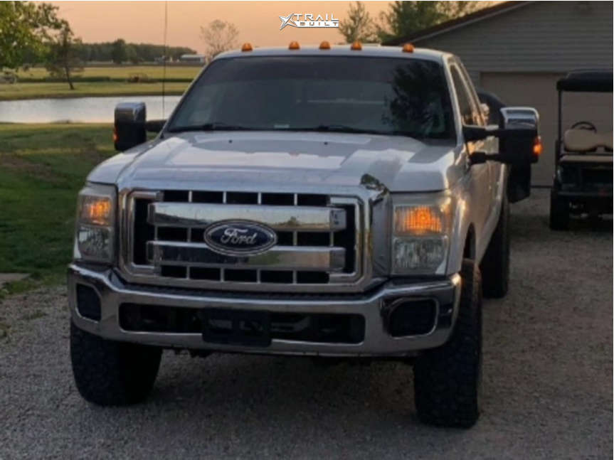 2011 Ford F-250 Super Duty Wheel Offset Aggressive > 1" Outside Fender ...