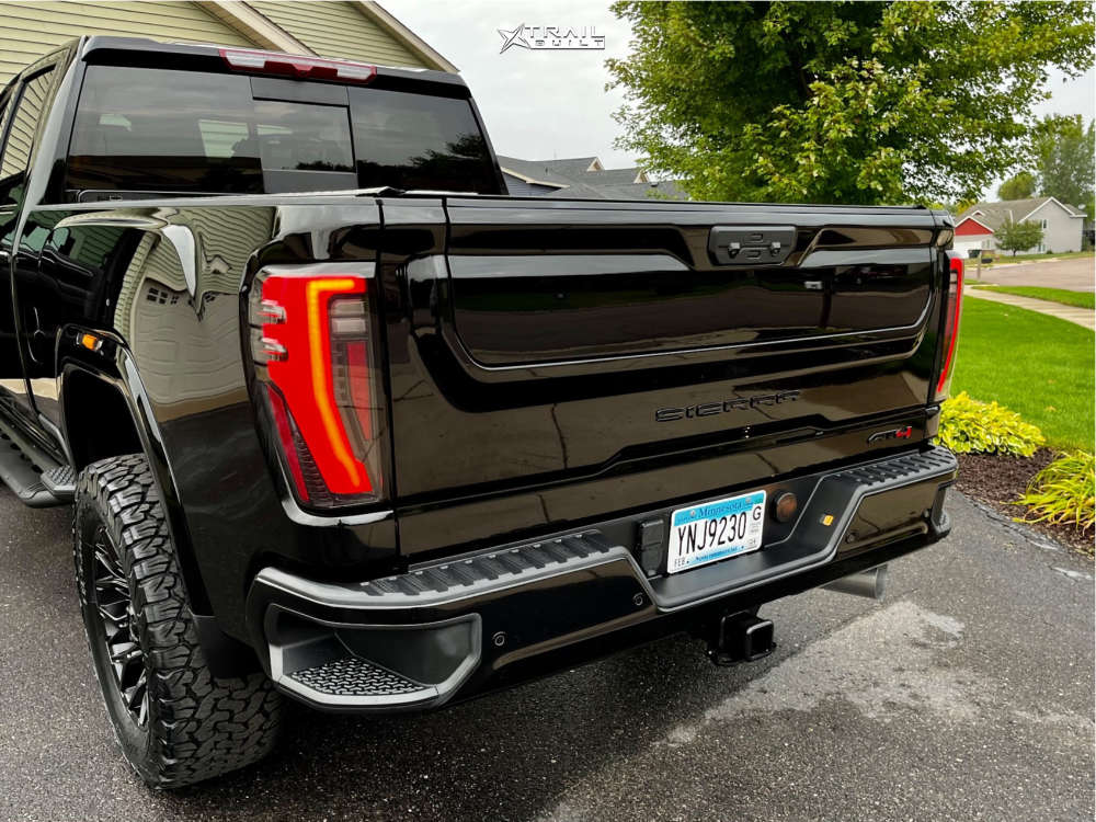 2024 GMC Sierra 2500 HD Wheel Offset Aggressive > 1" Outside Fender ...