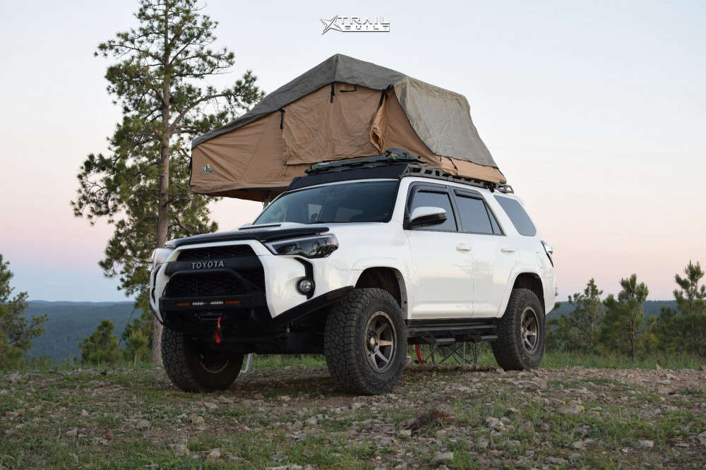 2017 Toyota 4Runner Wheel Offset Aggressive > 1" Outside Fender ...
