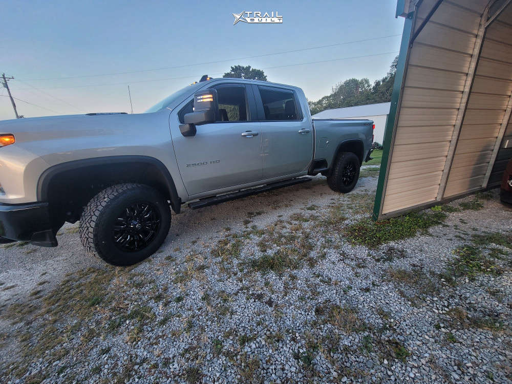 2021 Chevrolet Silverado 2500 HD Wheel Offset Aggressive > 1" Outside ...