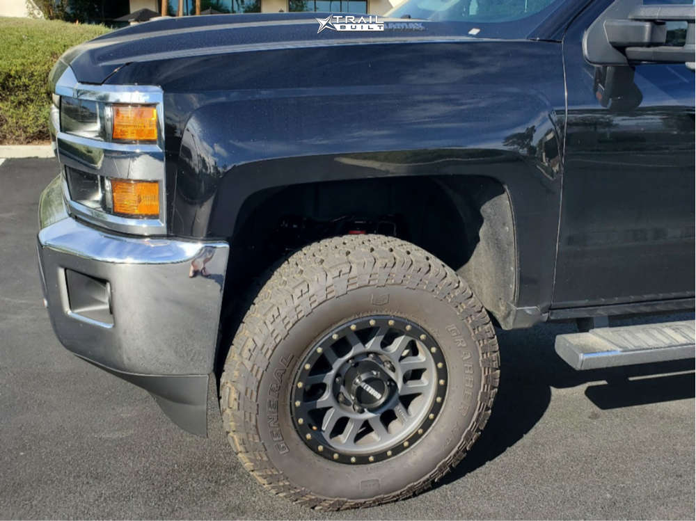 2018 Chevrolet Silverado 2500 HD Wheel Offset Aggressive > 1" Outside ...