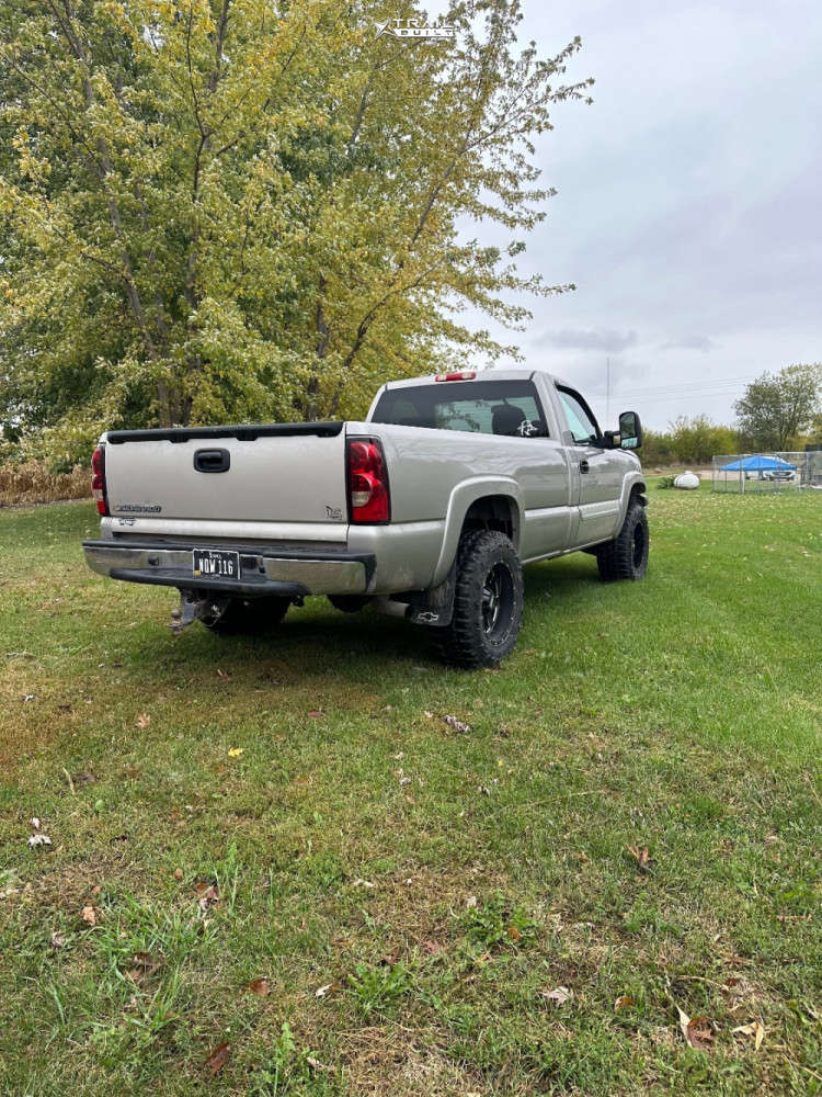 2006 Chevrolet Silverado 1500 Wheel Offset Aggressive > 1" Outside ...