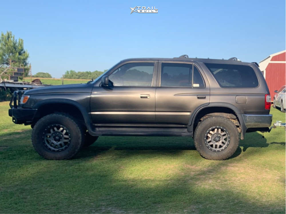 1997 Toyota 4Runner Wheel Offset Aggressive > 1" Outside Fender ...
