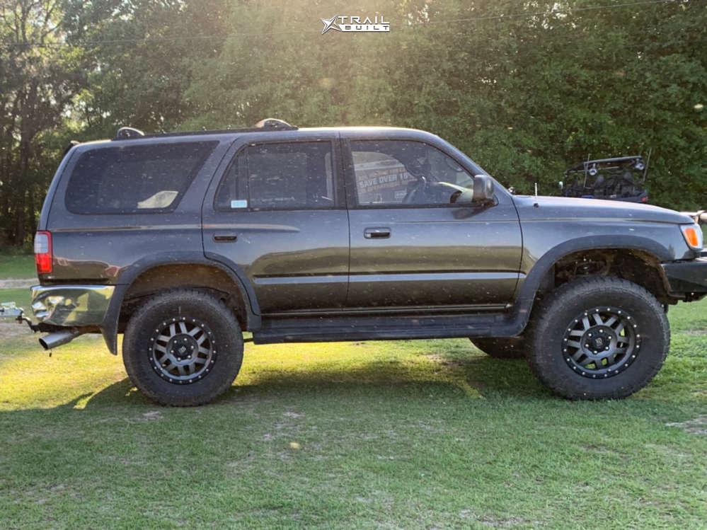 1997 Toyota 4Runner Wheel Offset Aggressive > 1" Outside Fender ...