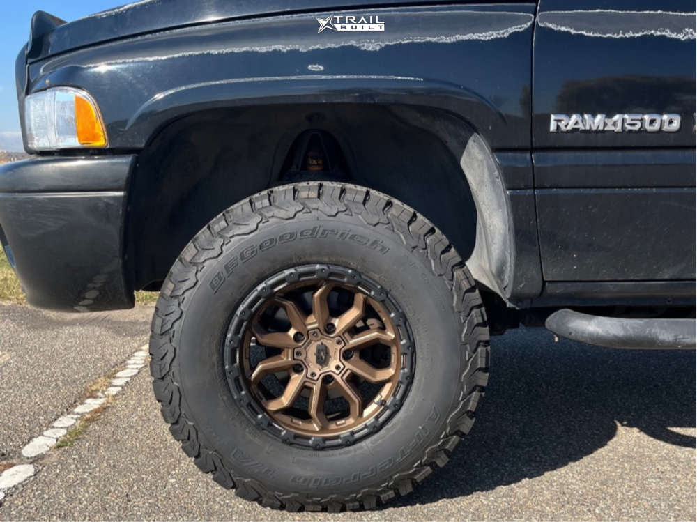 2001 Dodge Ram 1500 Wheel Offset Aggressive > 1" Outside Fender ...