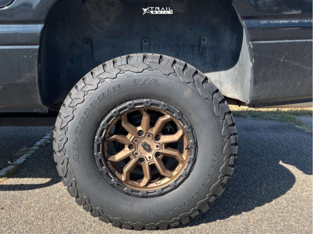 2001 Dodge Ram 1500 Wheel Offset Aggressive > 1" Outside Fender ...