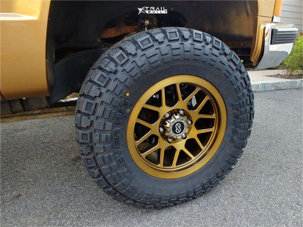 1999 Chevrolet Tahoe Wheel Offset Slightly Aggressive Suspension Lift 4 ...