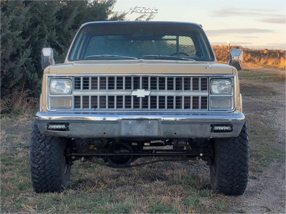 1983 Chevrolet K20 Wheel Offset Aggressive > 1" Outside Fender Leveling ...
