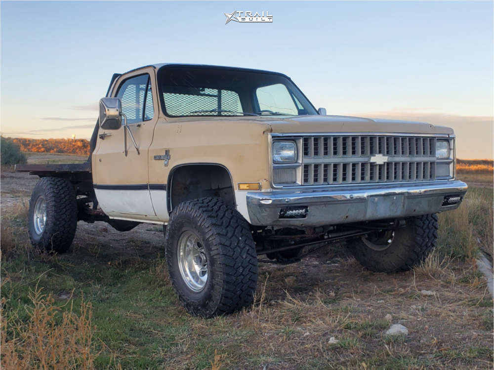 1983 Chevrolet K20 Wheel Offset Aggressive > 1" Outside Fender Leveling ...