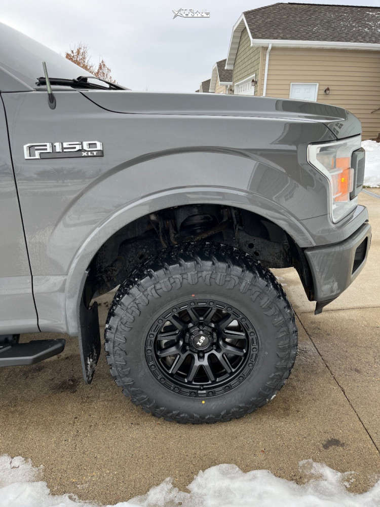 2018 Ford F-150 Wheel Offset Aggressive > 1" Outside Fender Leveling ...